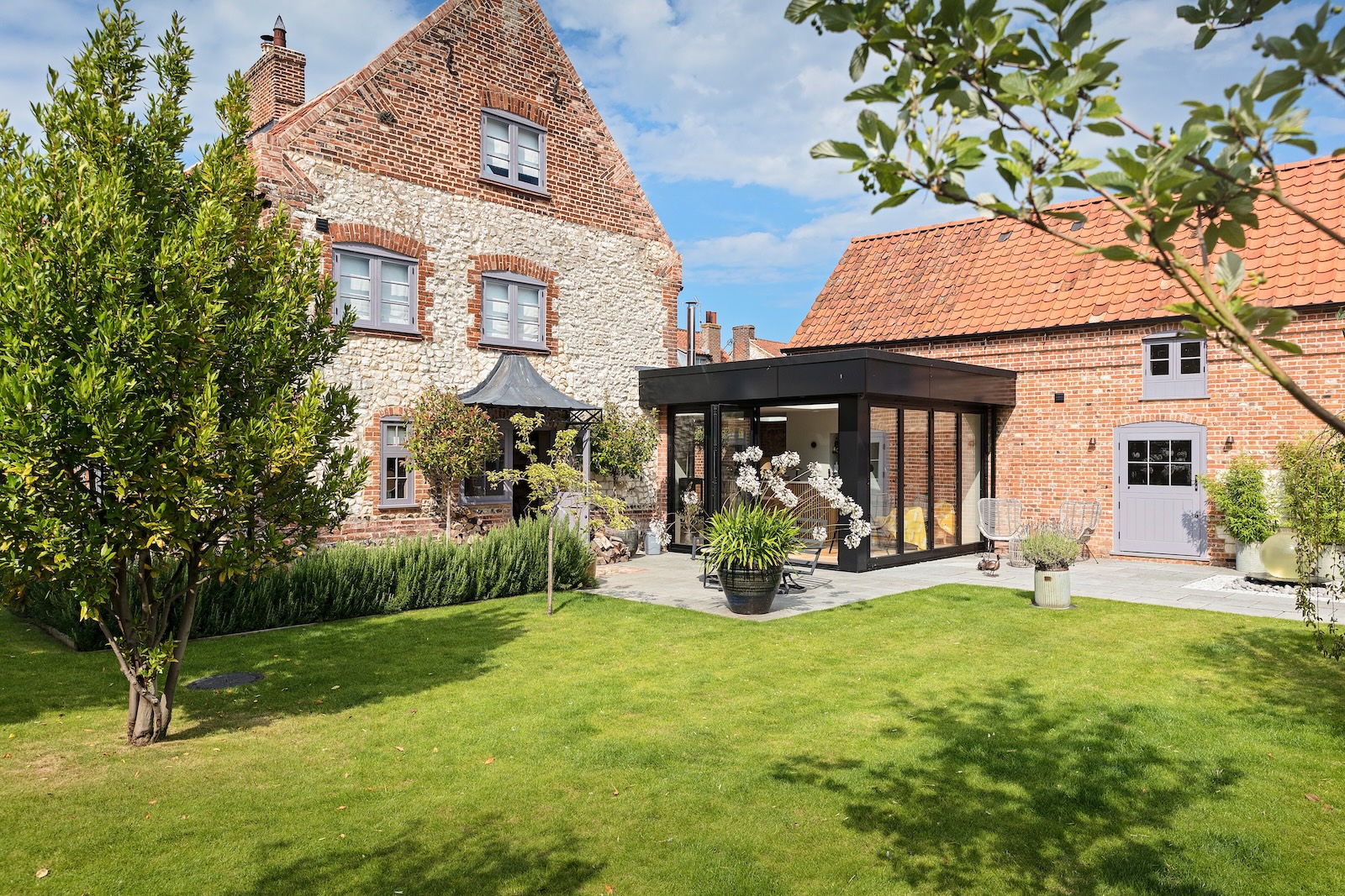 | Vertex Architecture